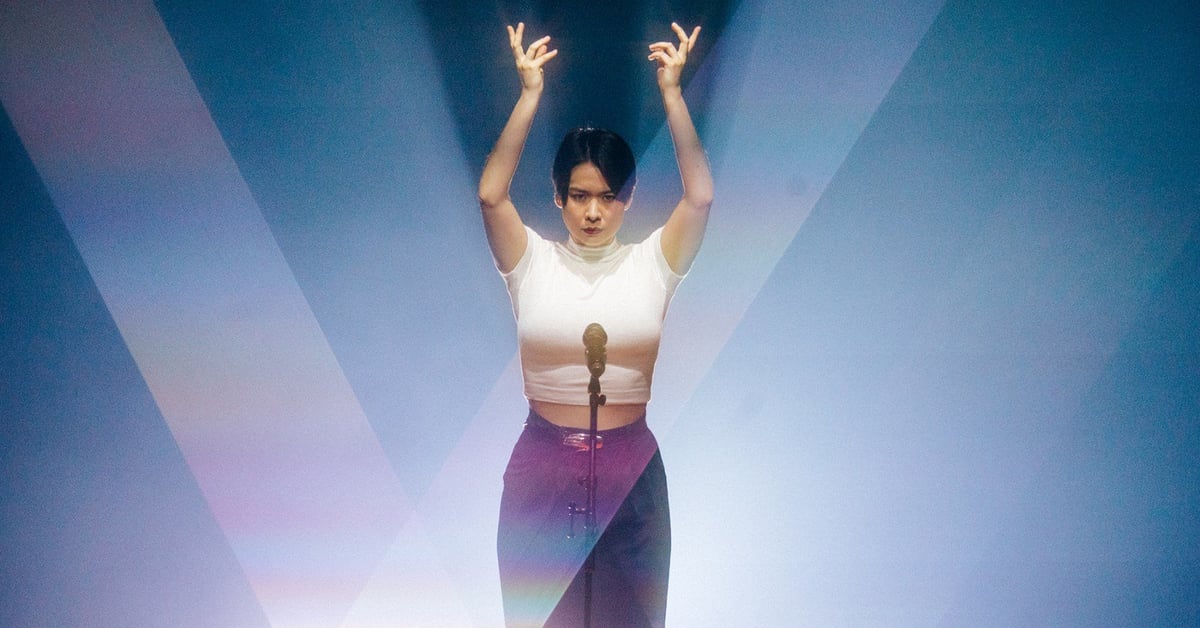 Mitski Unveils Haunting ‘Thursday Girl’ in Captivating Concert Film ...